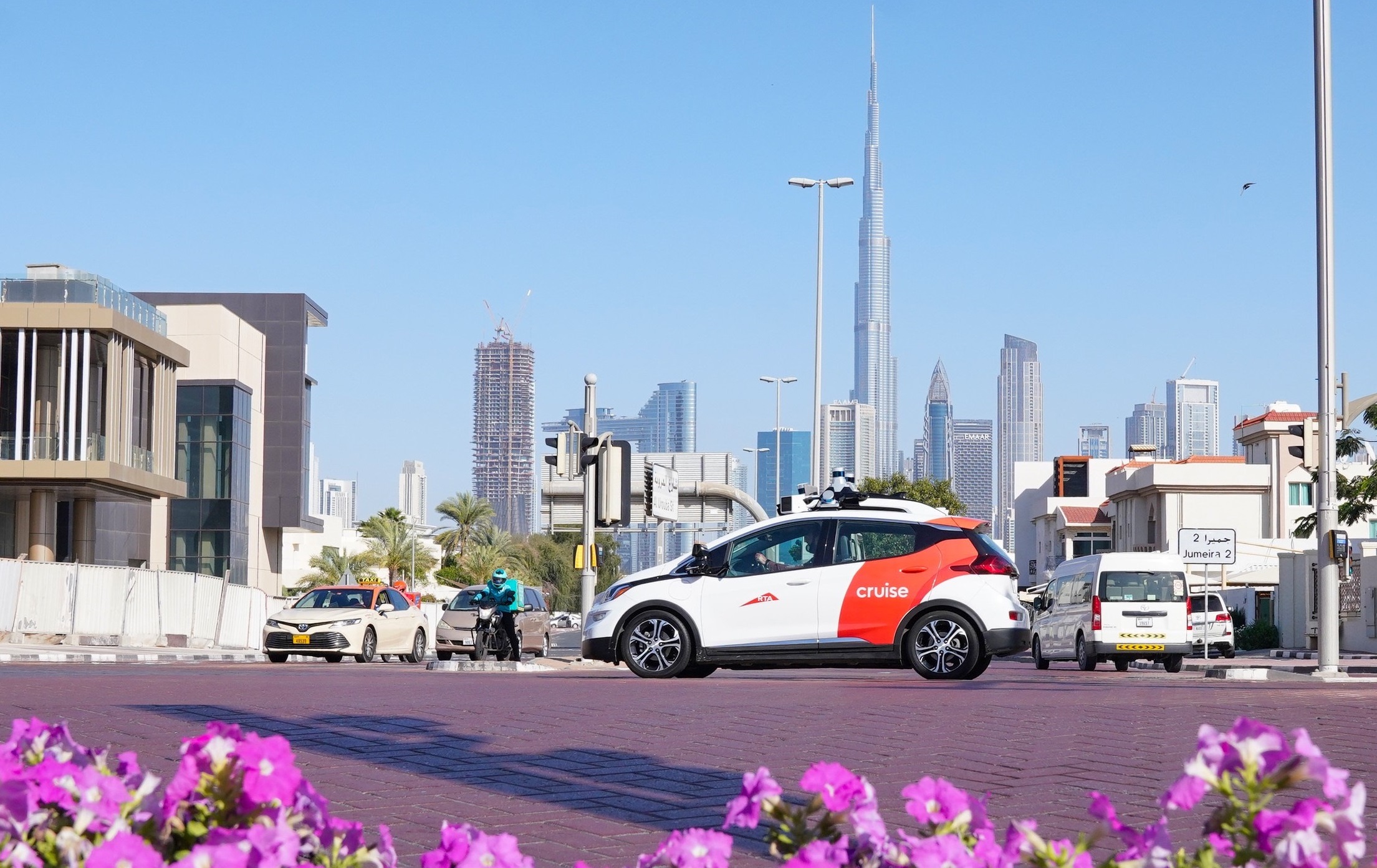 RTA starts testing self-driving taxis in Dubai - Absolute Geeks UAE
