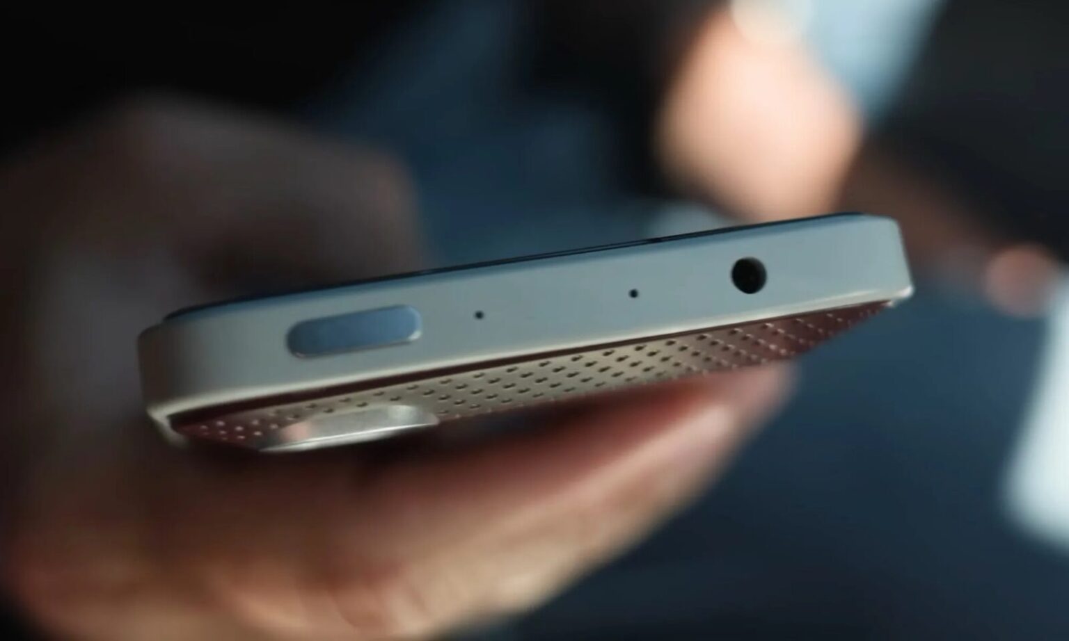 First look at Clicks Communicator hardware and launcher experience